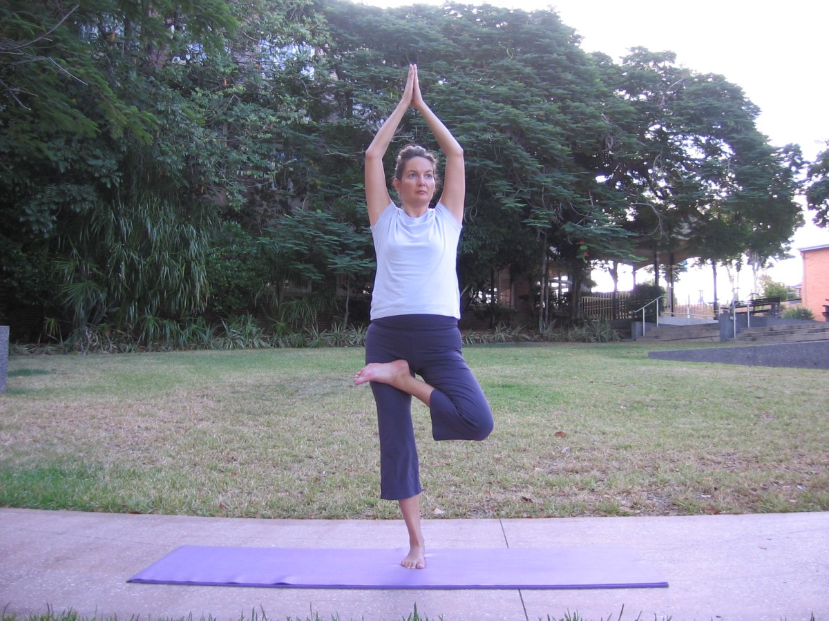 Practice of the week: tree pose (balance on one leg) – Hatha Yoga Ipswich